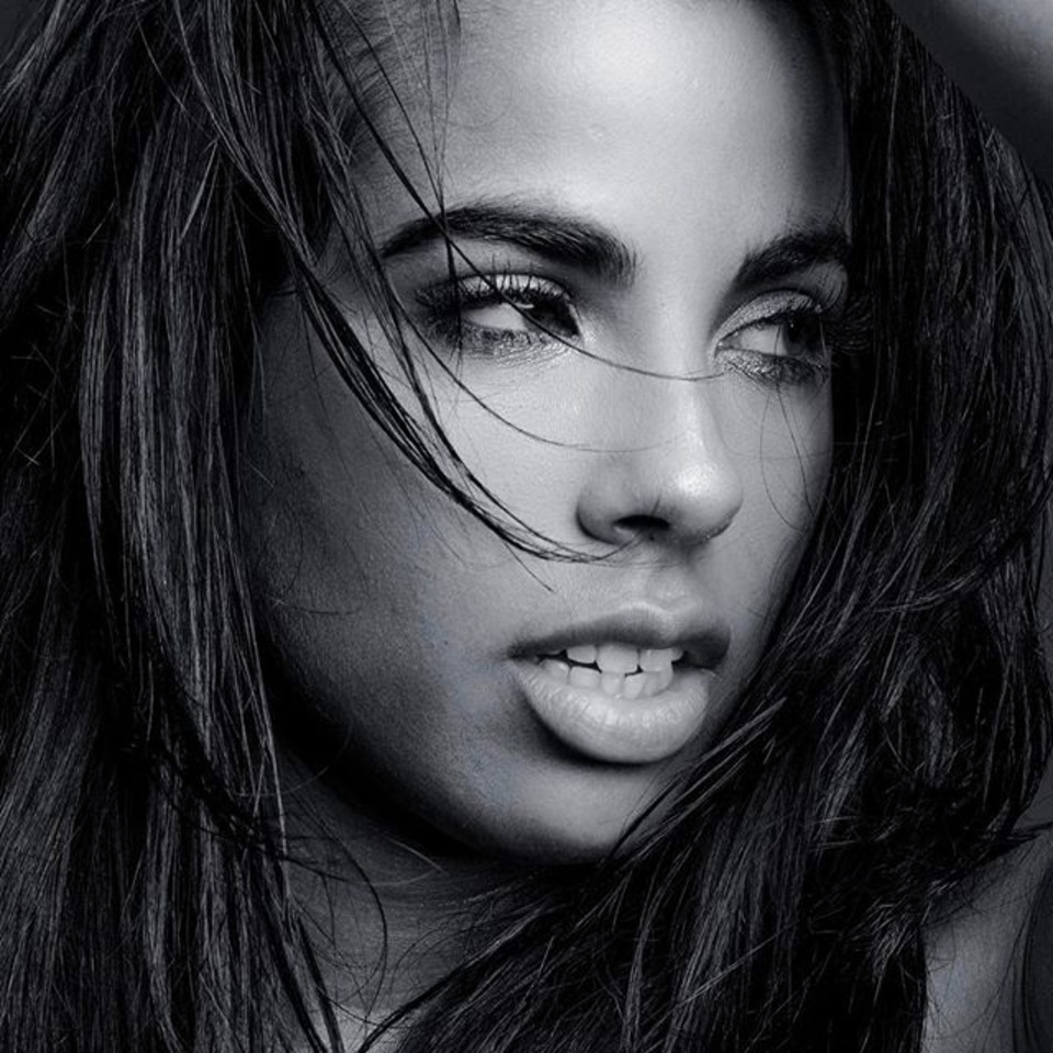 Marina Mendes picture 8 of 15 | DecorativeModels